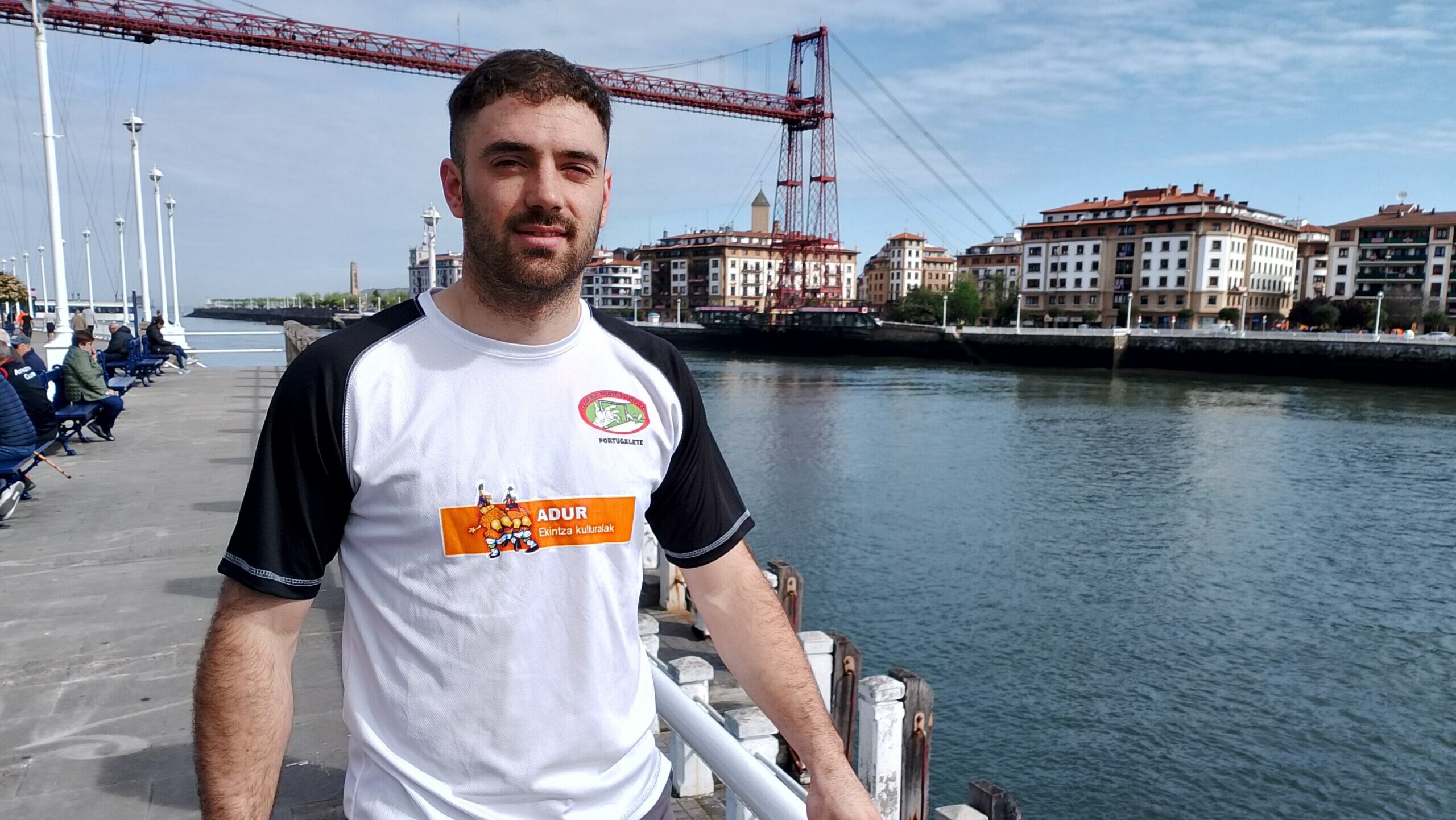 Unatx Riol: "Gabarrea gidatzeko txalupan lau behargin joango gara ...